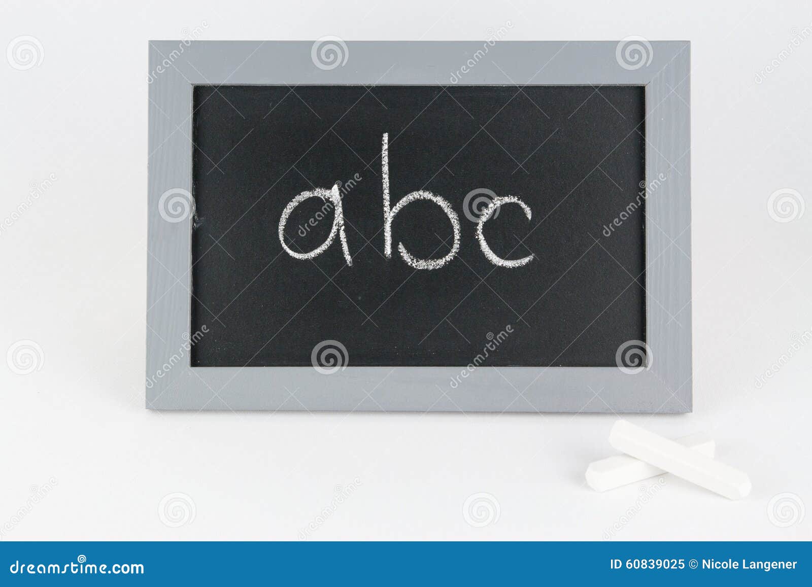 ABC da tabela com giz imagem de stock. Imagem de painel - 60839025