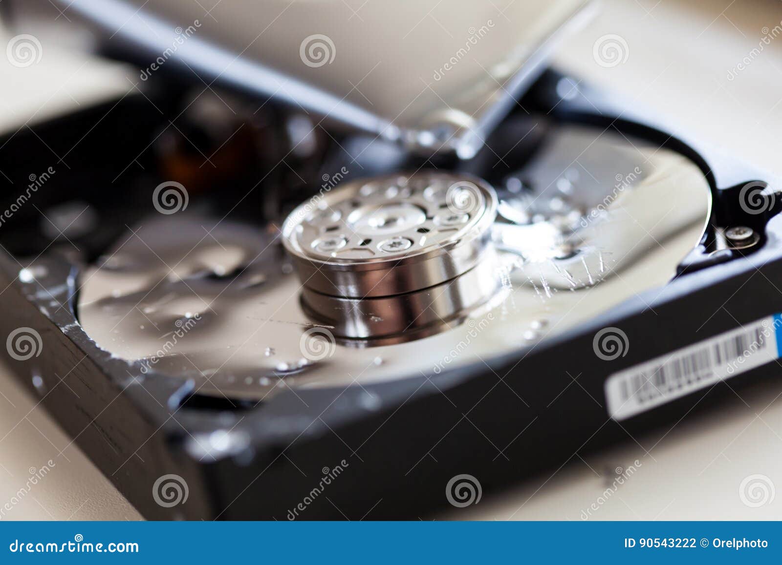 Abierto Y Roto El Disco Duro Foto de archivo - Imagen de seguridad ...