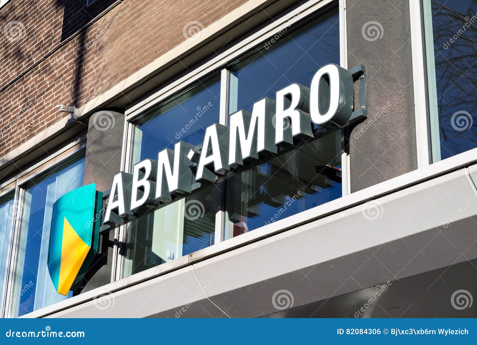 Entrance ABN AMRO Bank, People Walking, Zuidas In Amsterdam, Gustav ...