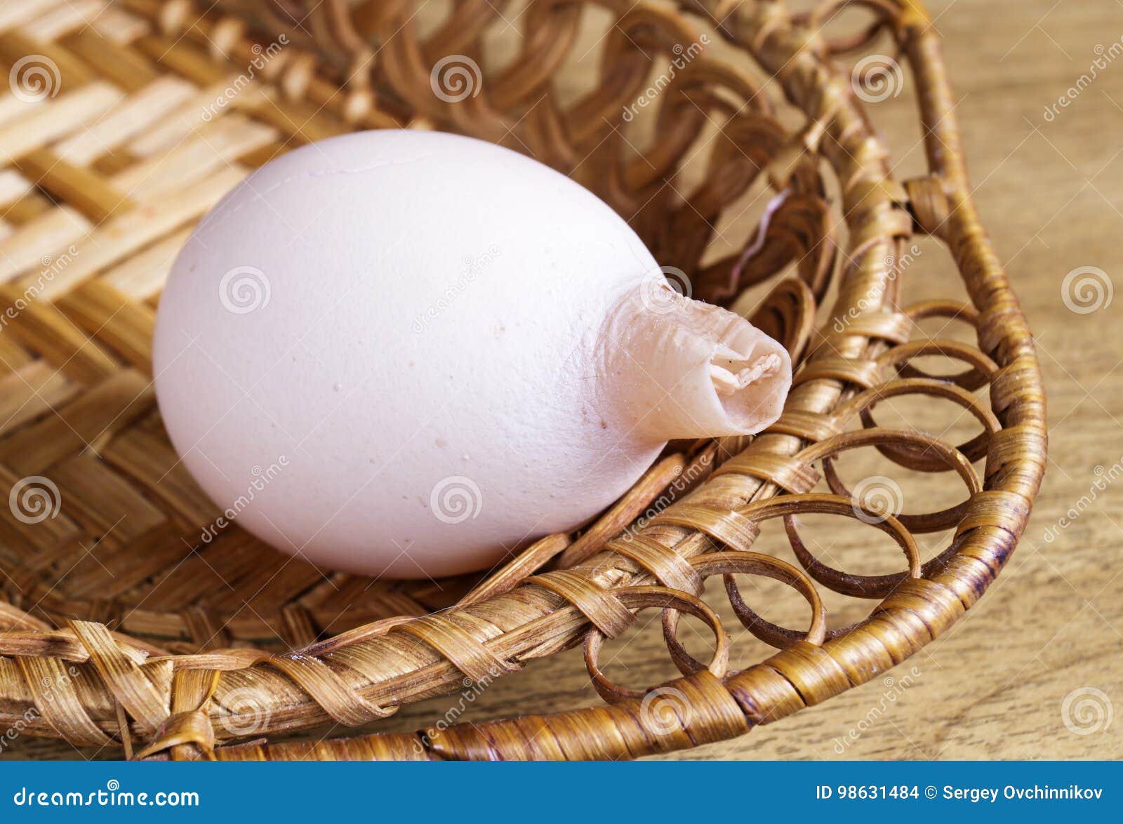 Abnormaal Kippenei Van De Capricieuze Vorm Stock Foto - Image of ronde ...