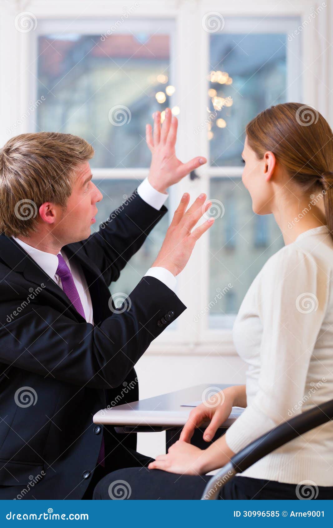 Abogado Y Cliente En Oficina Imagen de archivo - Imagen de mujeres ...