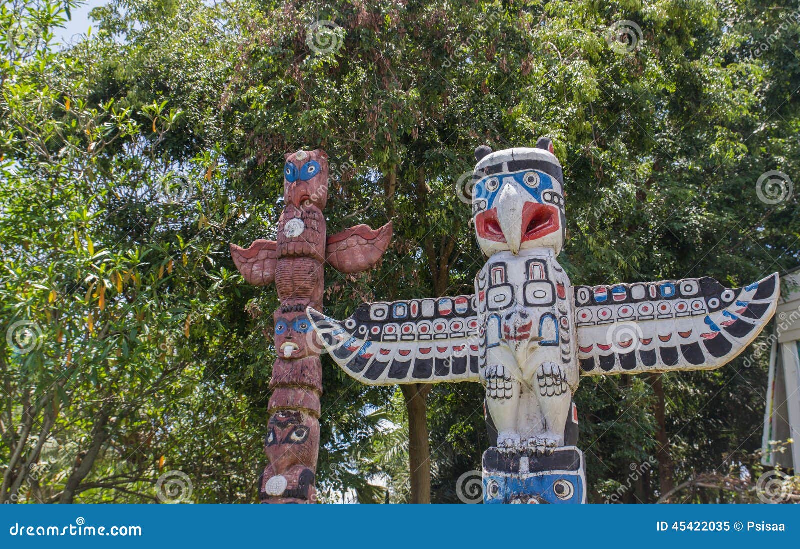 Aboriginal Bird Sculpture Statue Stock Image - Image of color, garden ...