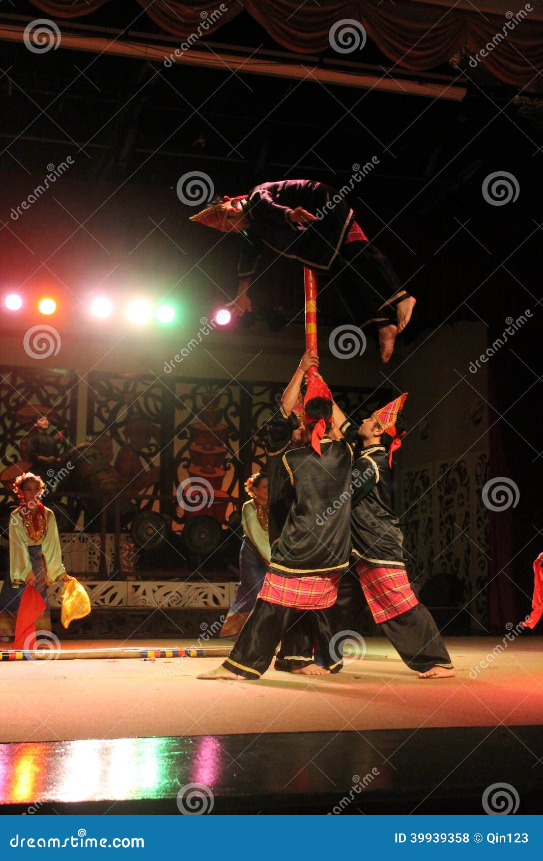 Aboriginal dance sarawak editorial stock photo. Image of dance - 39939358