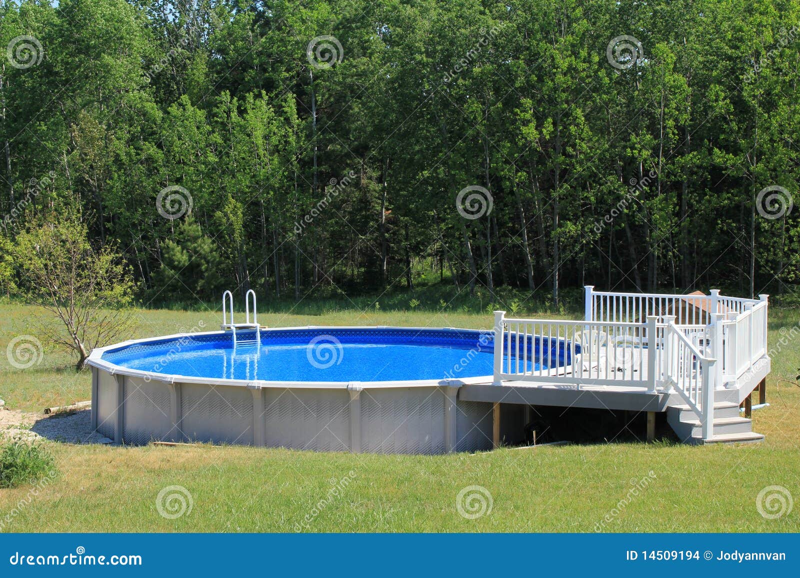 Above Ground Utility Lines In Pond Inlet (Mittimatalik) With Byam ...
