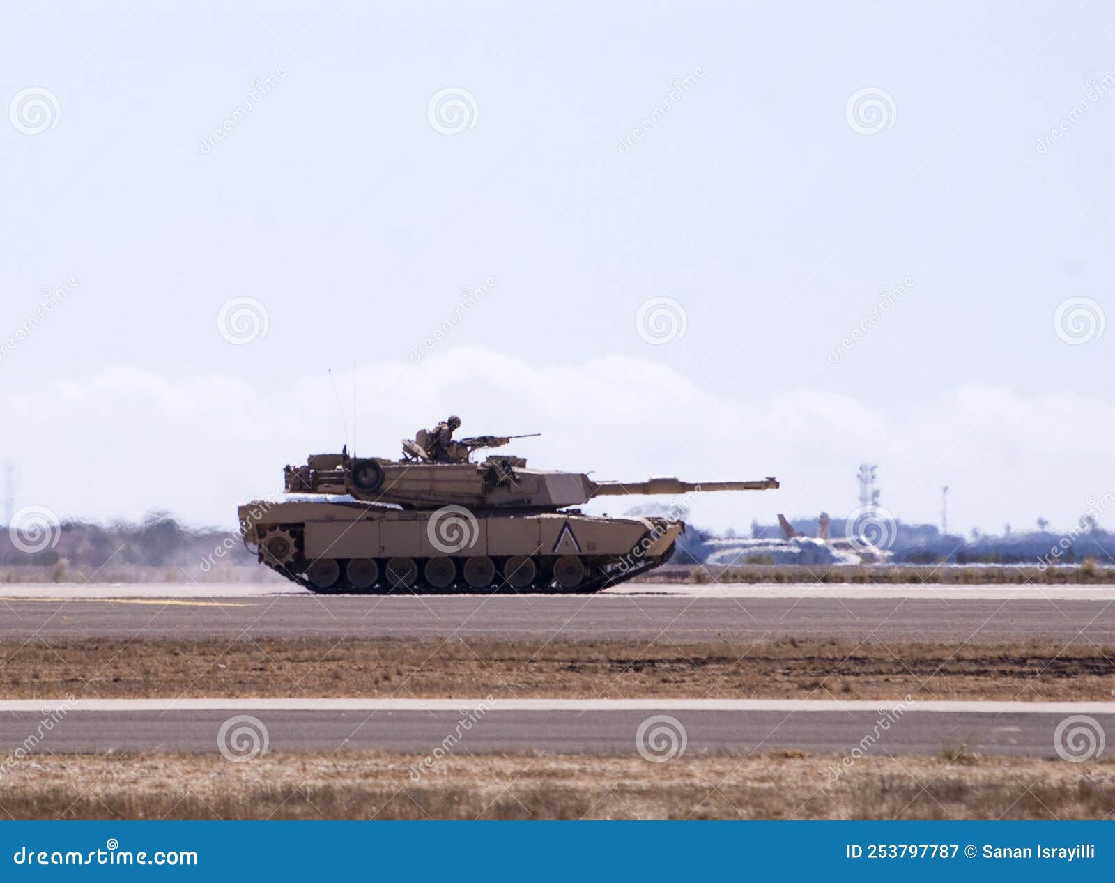 A Side View of an M1 Abram Battle Tank Stock Image - Image of tank ...