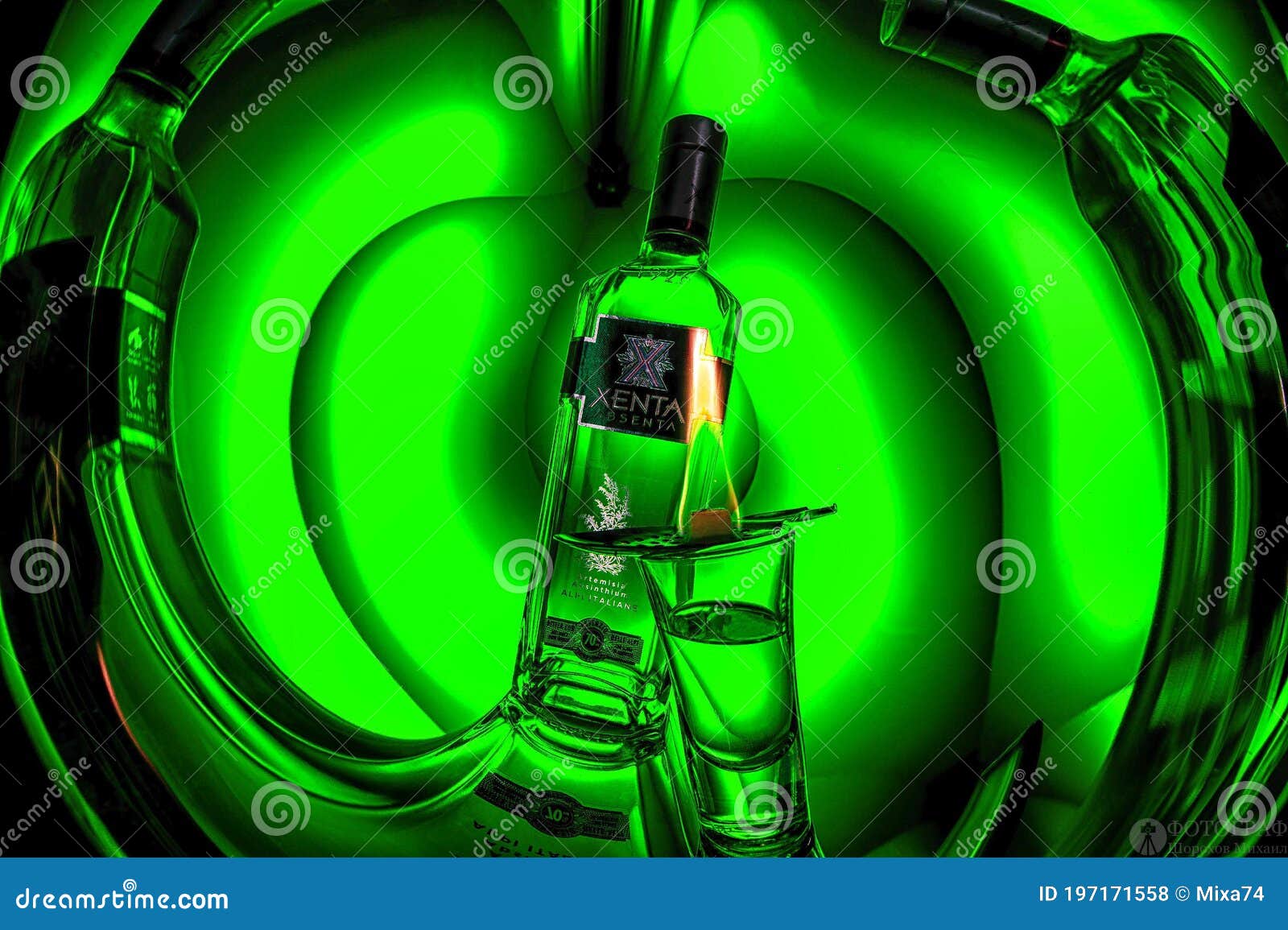 Lucid Absinthe Wallpaper