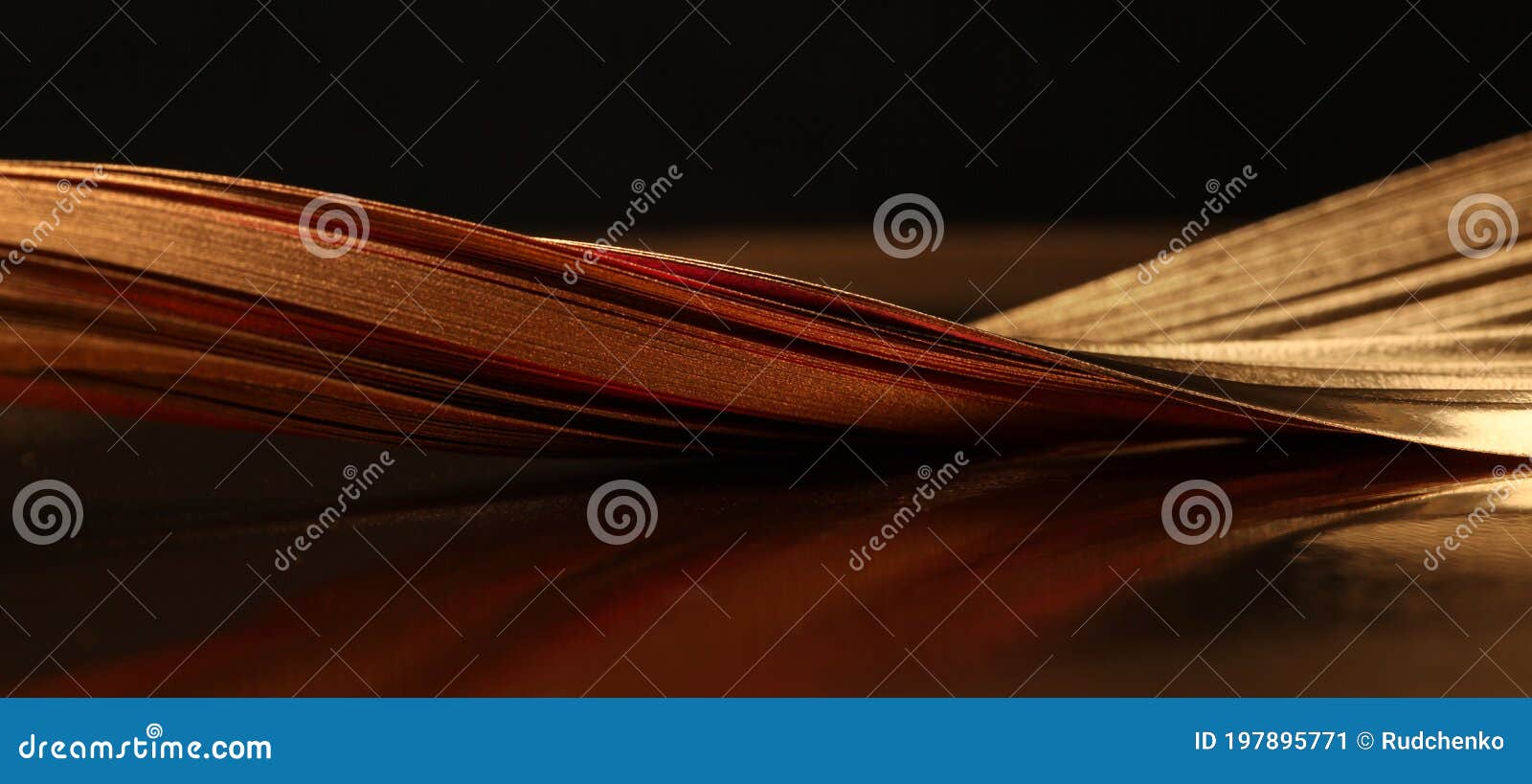 Bronze Wave Stock Illustrations – 1,735 Bronze Wave Stock Illustrations ...