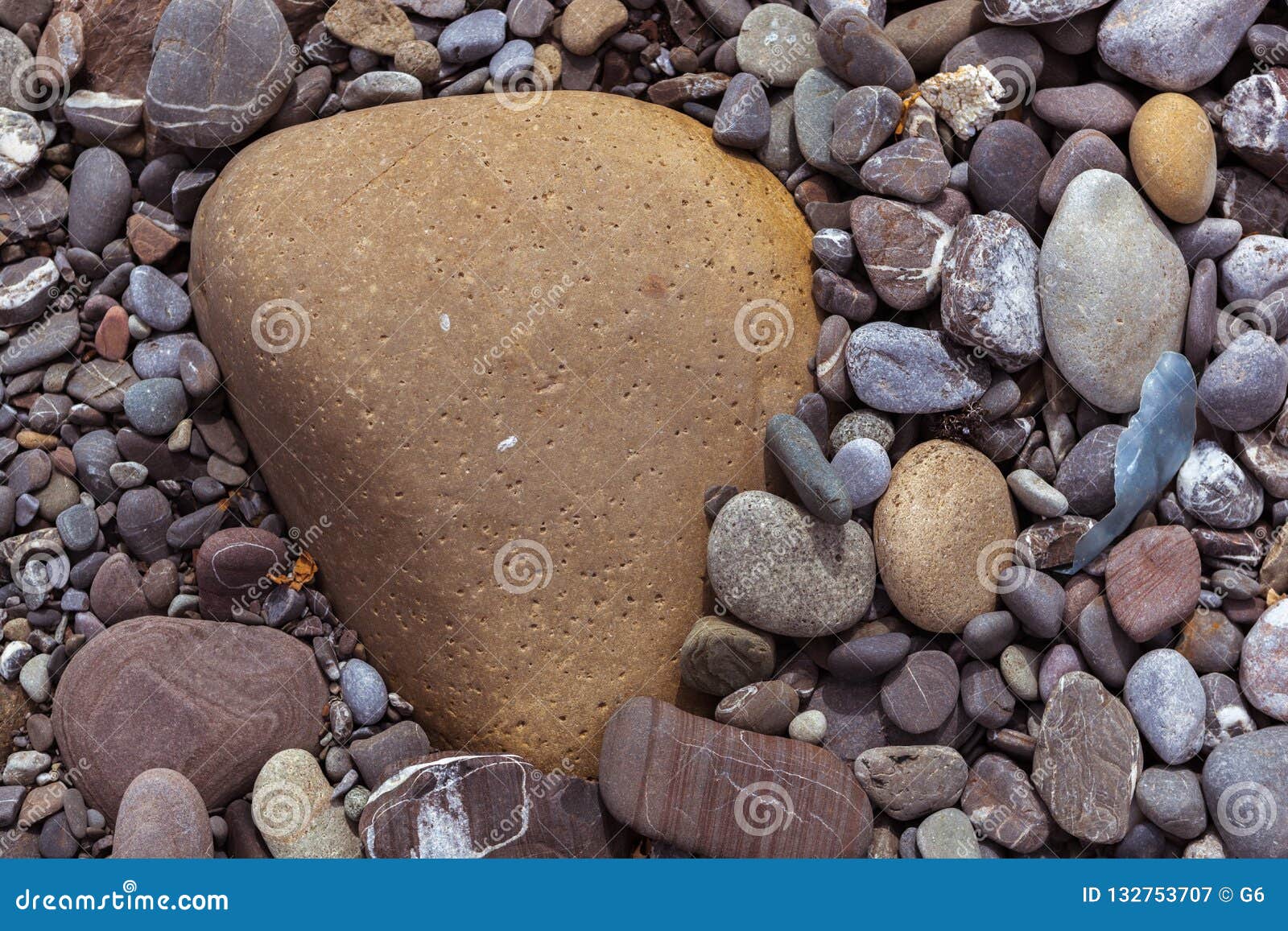 Abstract Background with Peeble Stones Different Size and Shape Stock ...
