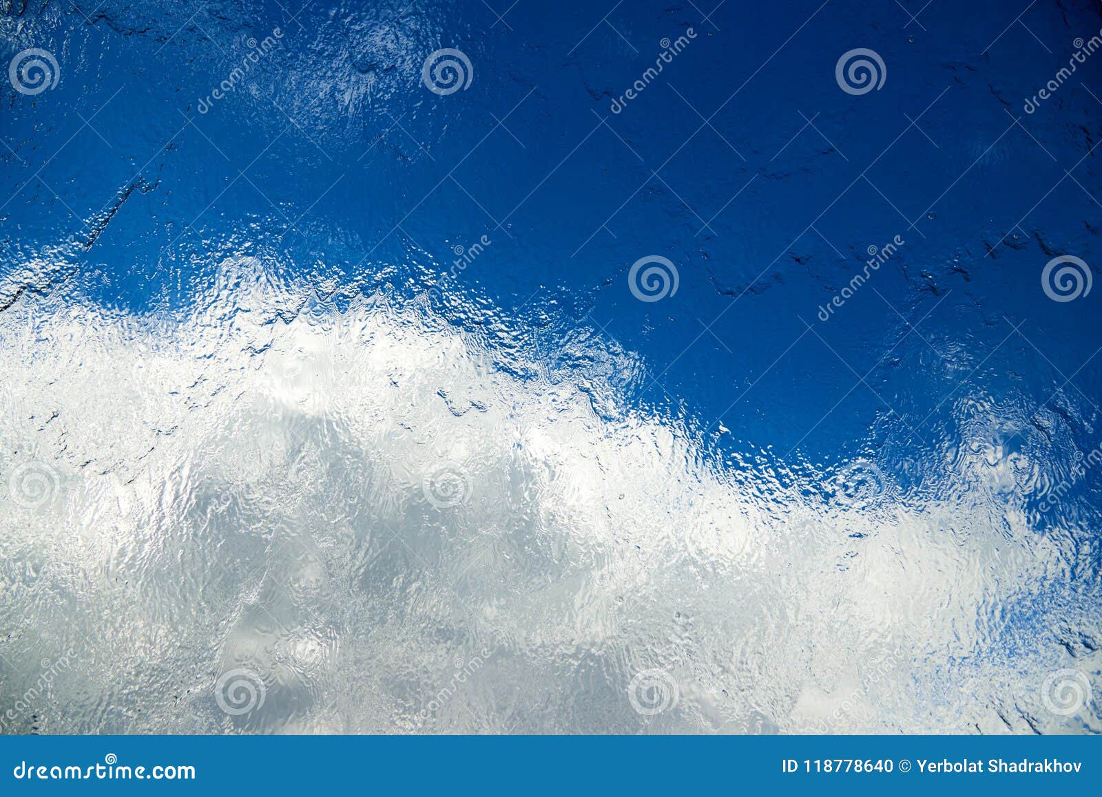 Abstract Background of Flow Water Stock Photo - Image of bubbles ...
