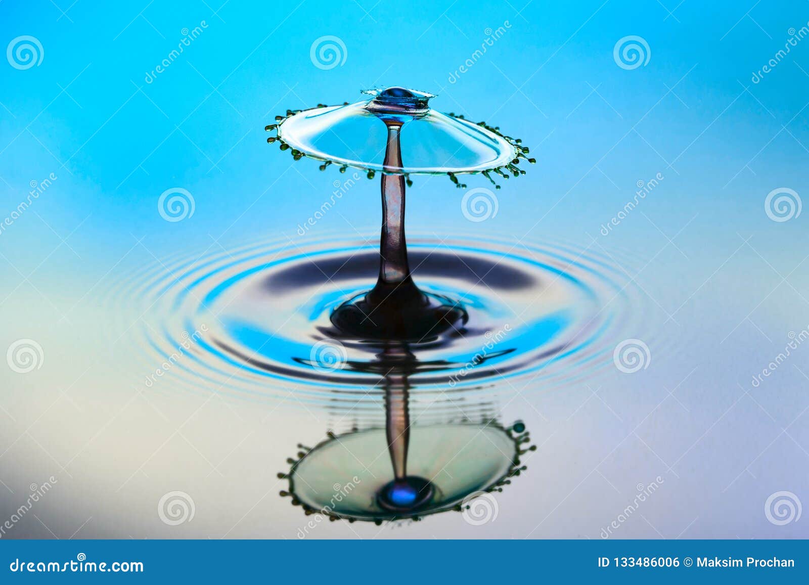 Abstract Background of Splash of Color Water, Collision of Colored ...