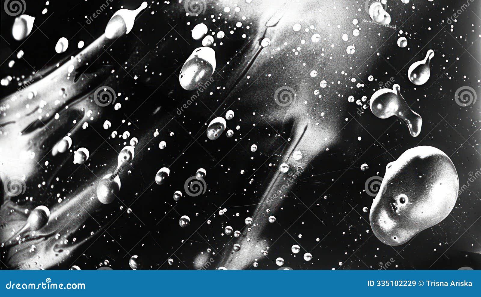 Abstract Black and White Image Featuring Bubbles and Fluid Patterns ...