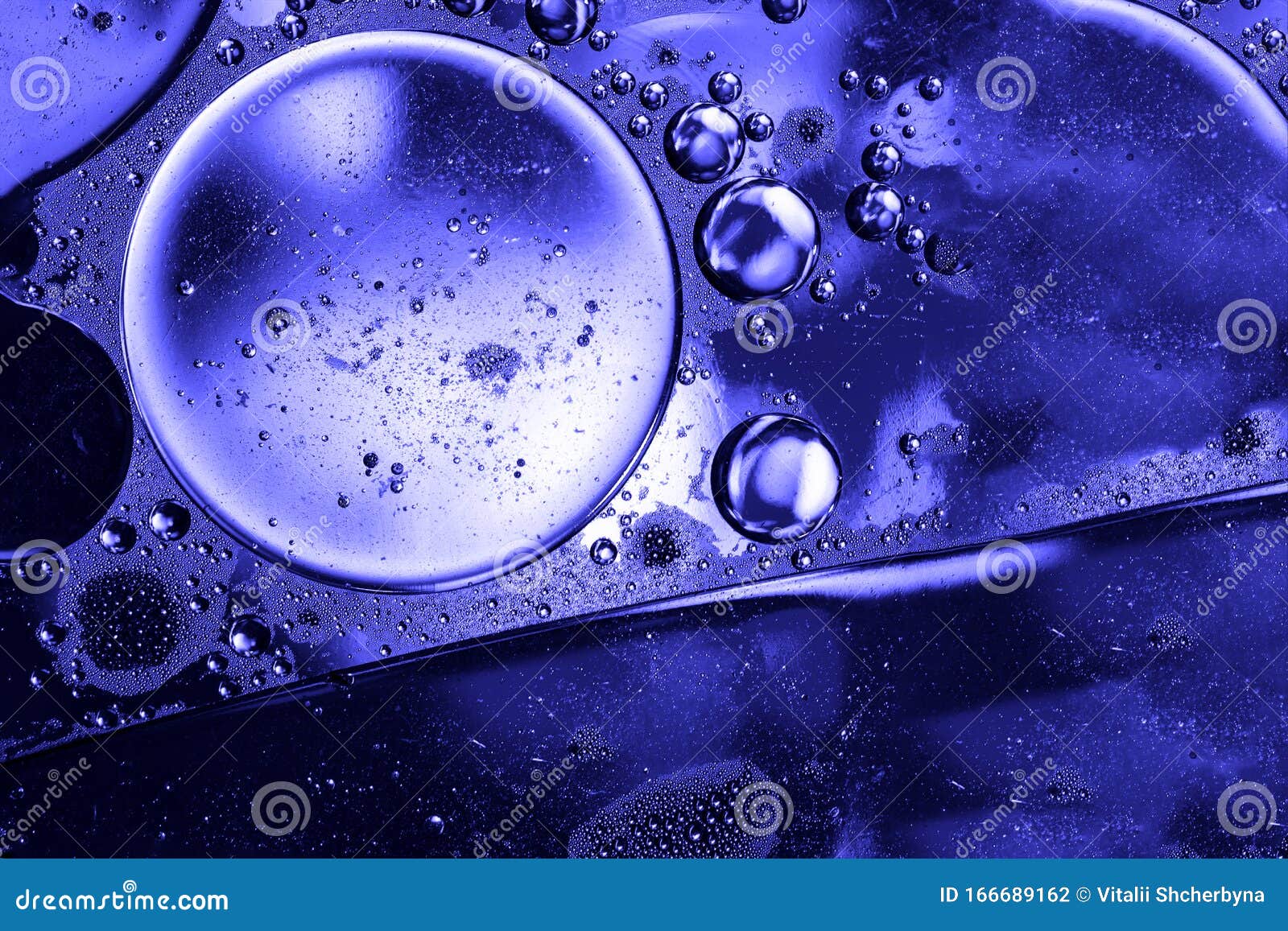 Abstract Classsic Blue Oil Drops on a Water Surface Stock Photo - Image ...