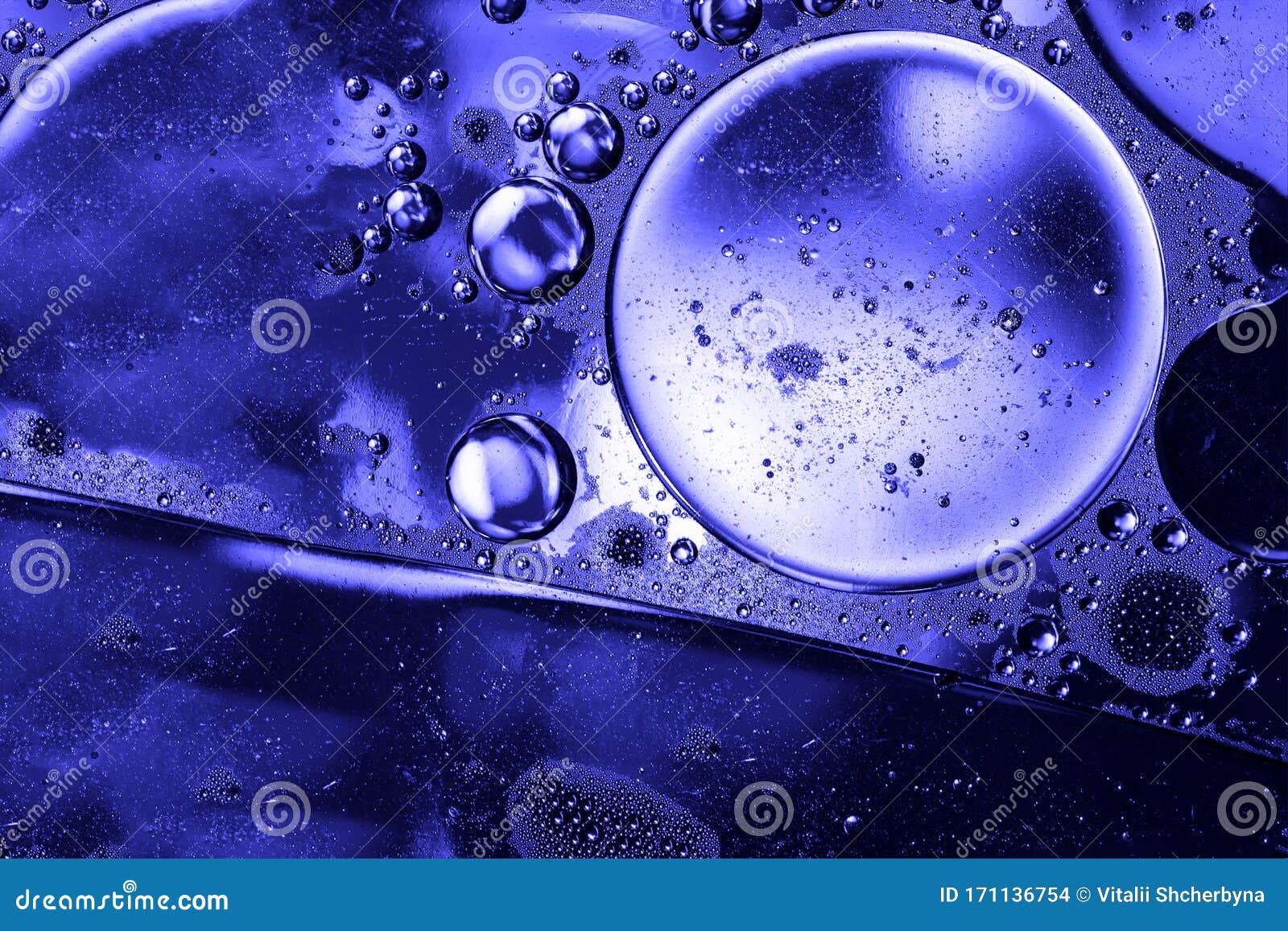 Abstract Classsic Blue Oil Drops on a Water Surface Stock Photo - Image ...