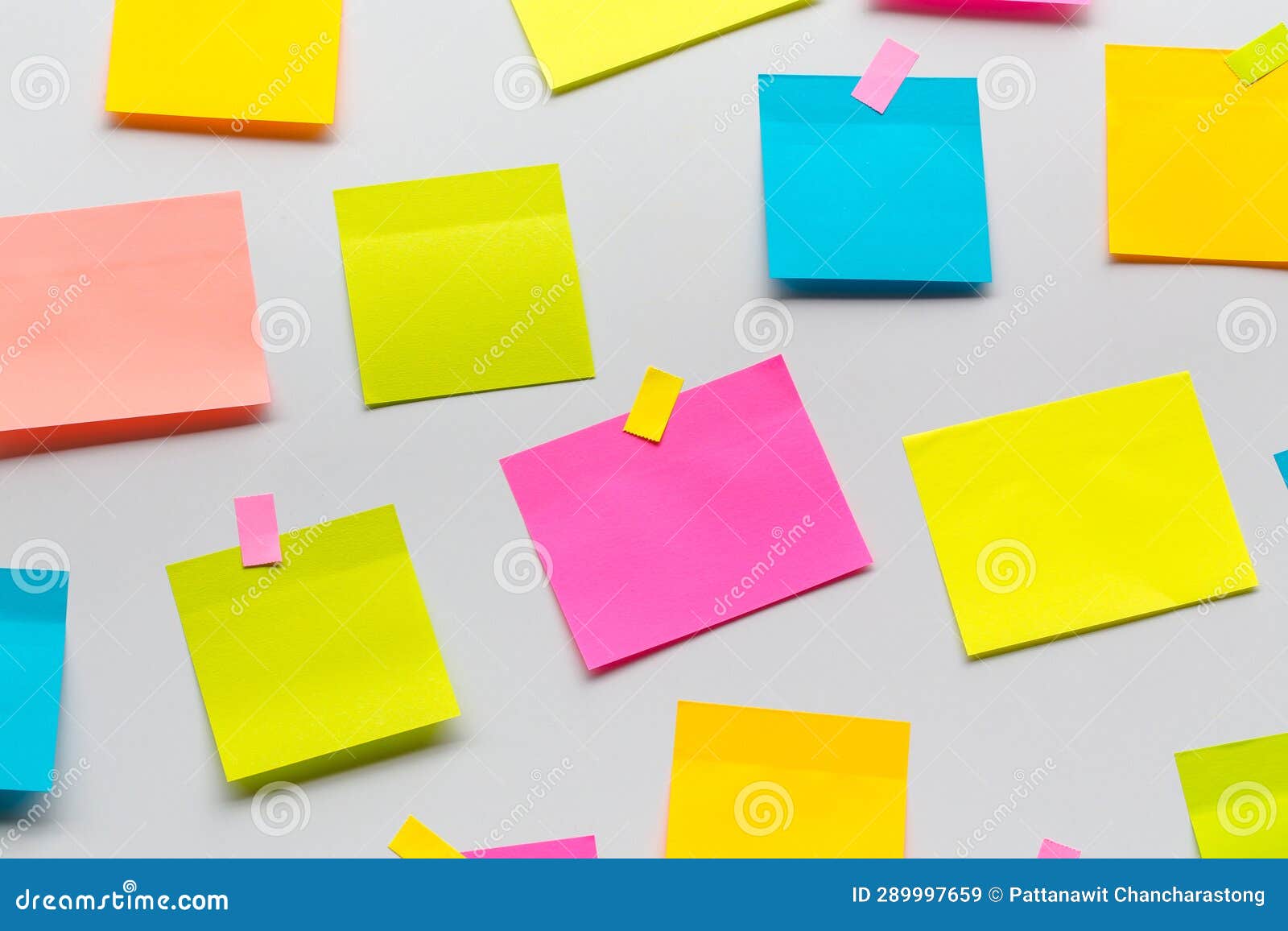 Abstract Empty Sticky Note with Magnet on White Board. Valentine ...