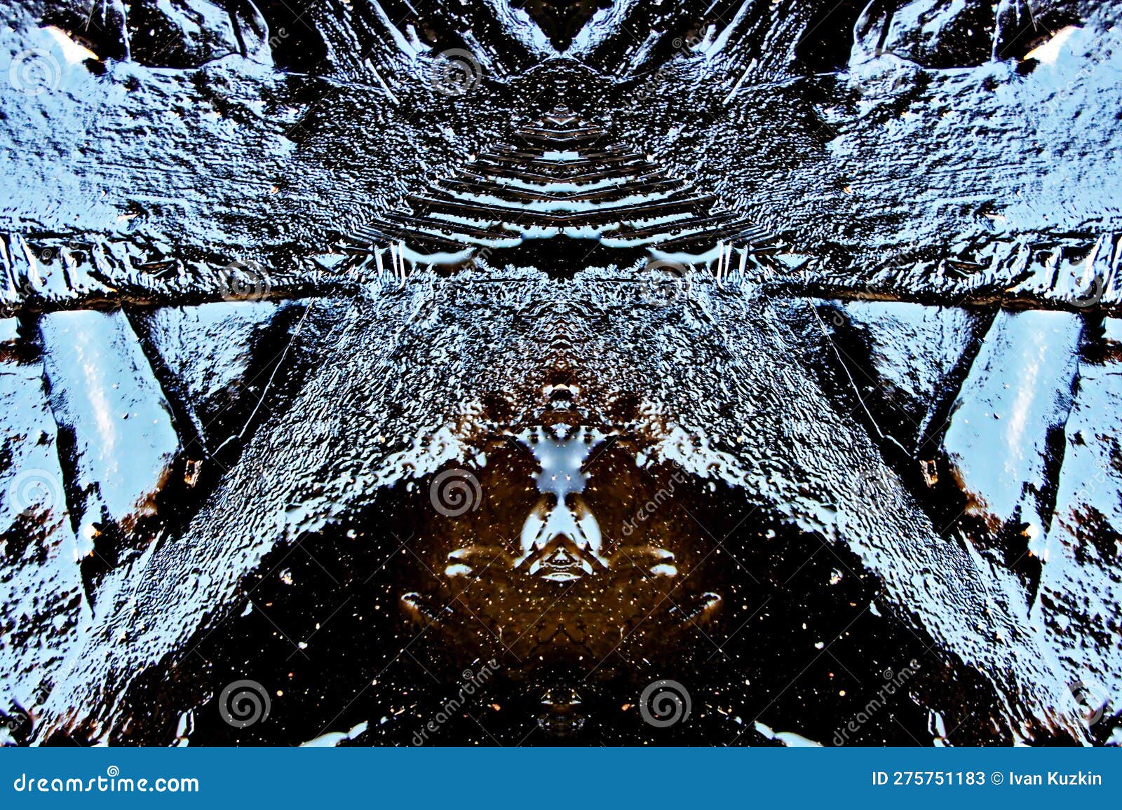 Abstract Ice Pattern and Drawing Appearing on the Surface of the Water ...