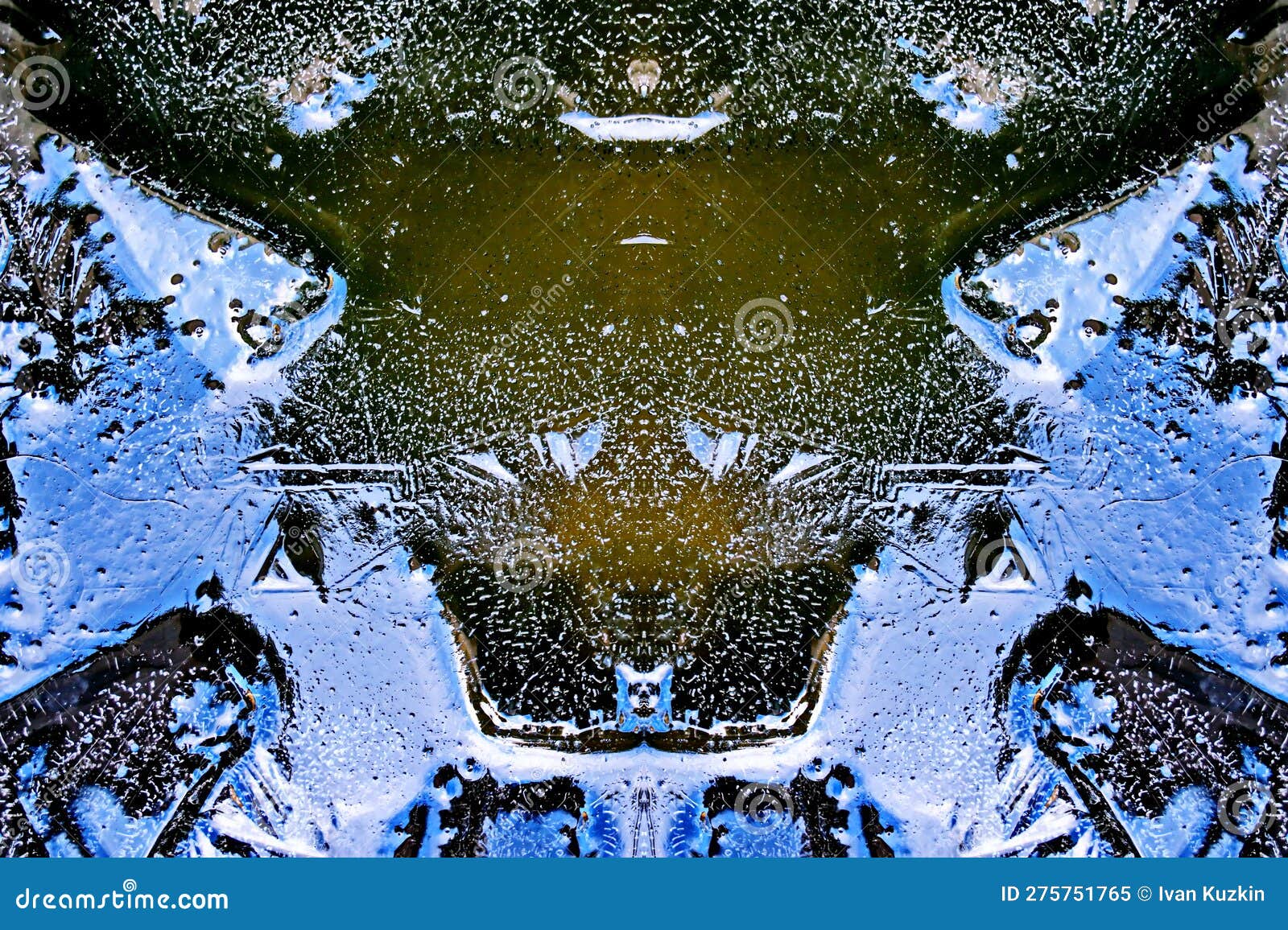 Abstract Ice Pattern and Drawing Appearing on the Surface of the Water ...