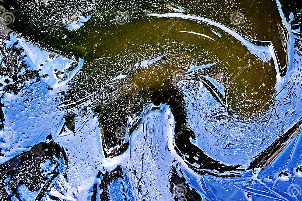 Abstract Ice Pattern and Drawing Appearing on the Surface of the Water ...