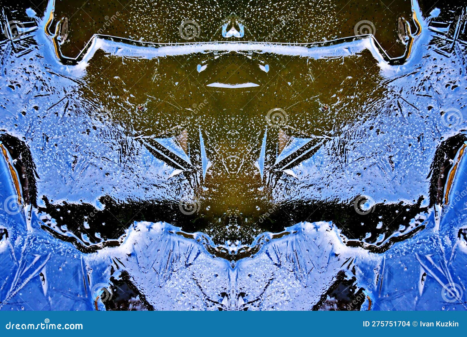 Abstract Ice Pattern and Drawing Appearing on the Surface of the Water ...