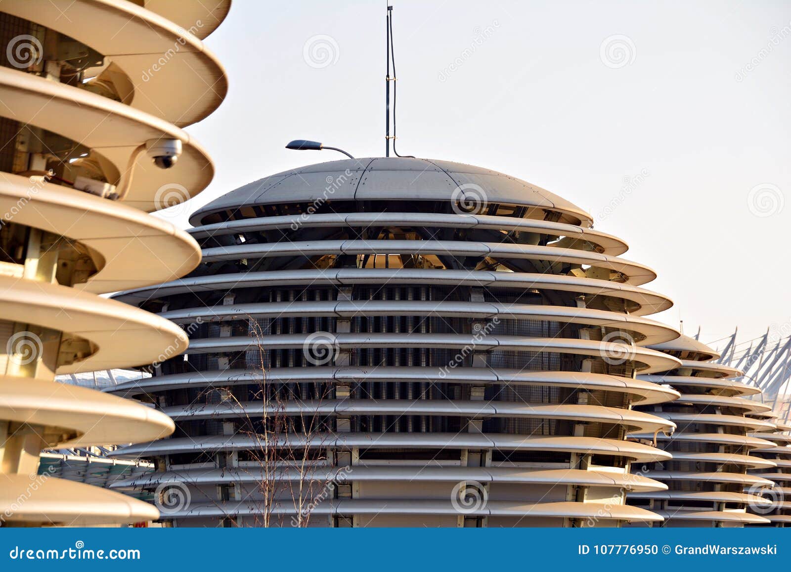 Abstract Lines on Architecture. Modern Architecture Detail Editorial ...