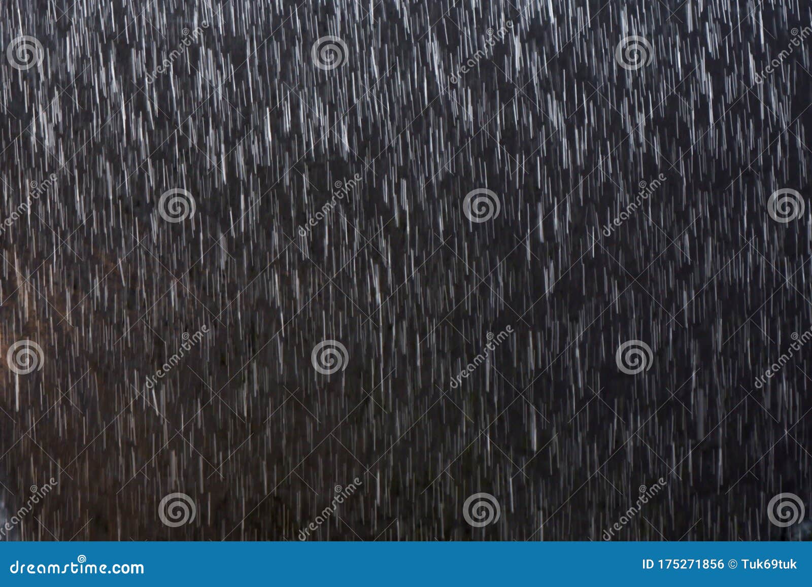 Abstract Rain Texture Background. Background Rain in Night Light Stock ...