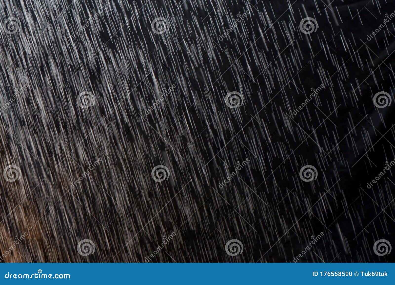 Abstract Rain Texture Background. Background Rain in Night Light Stock ...