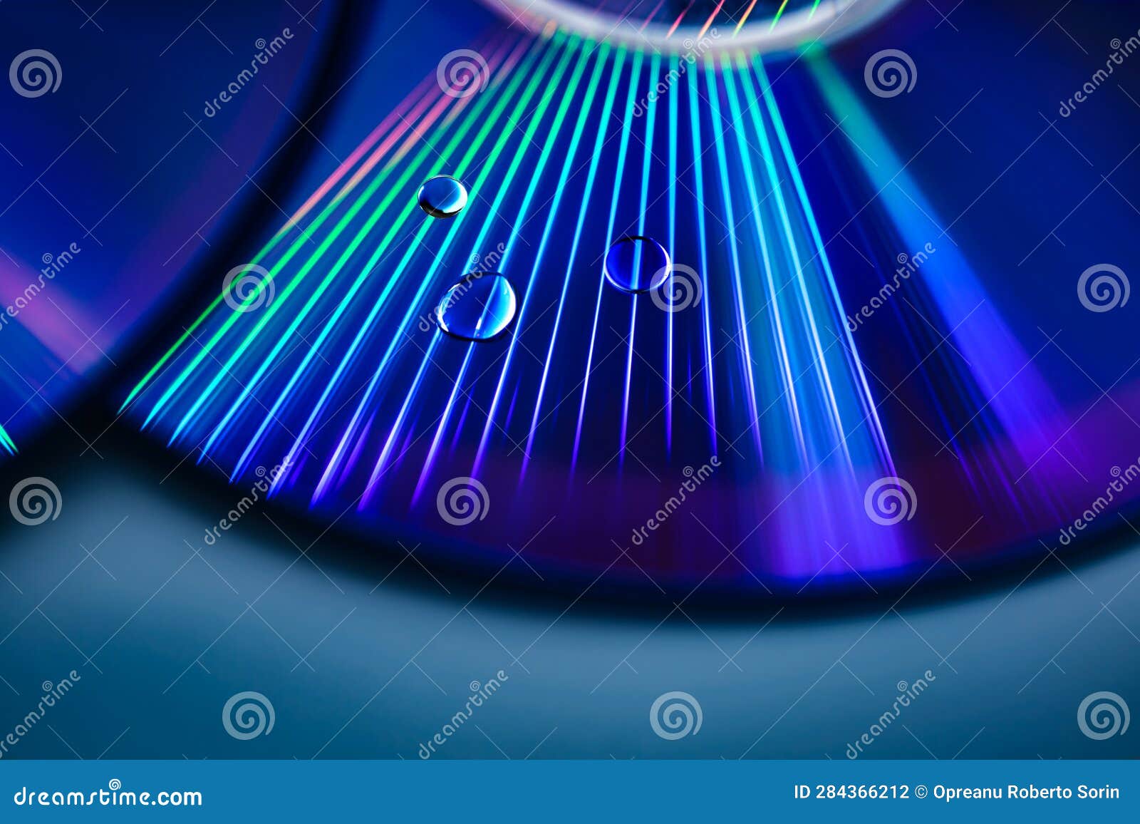Abstract Rainbow Light Rays Reflection on Cd Surface with Water Drops ...
