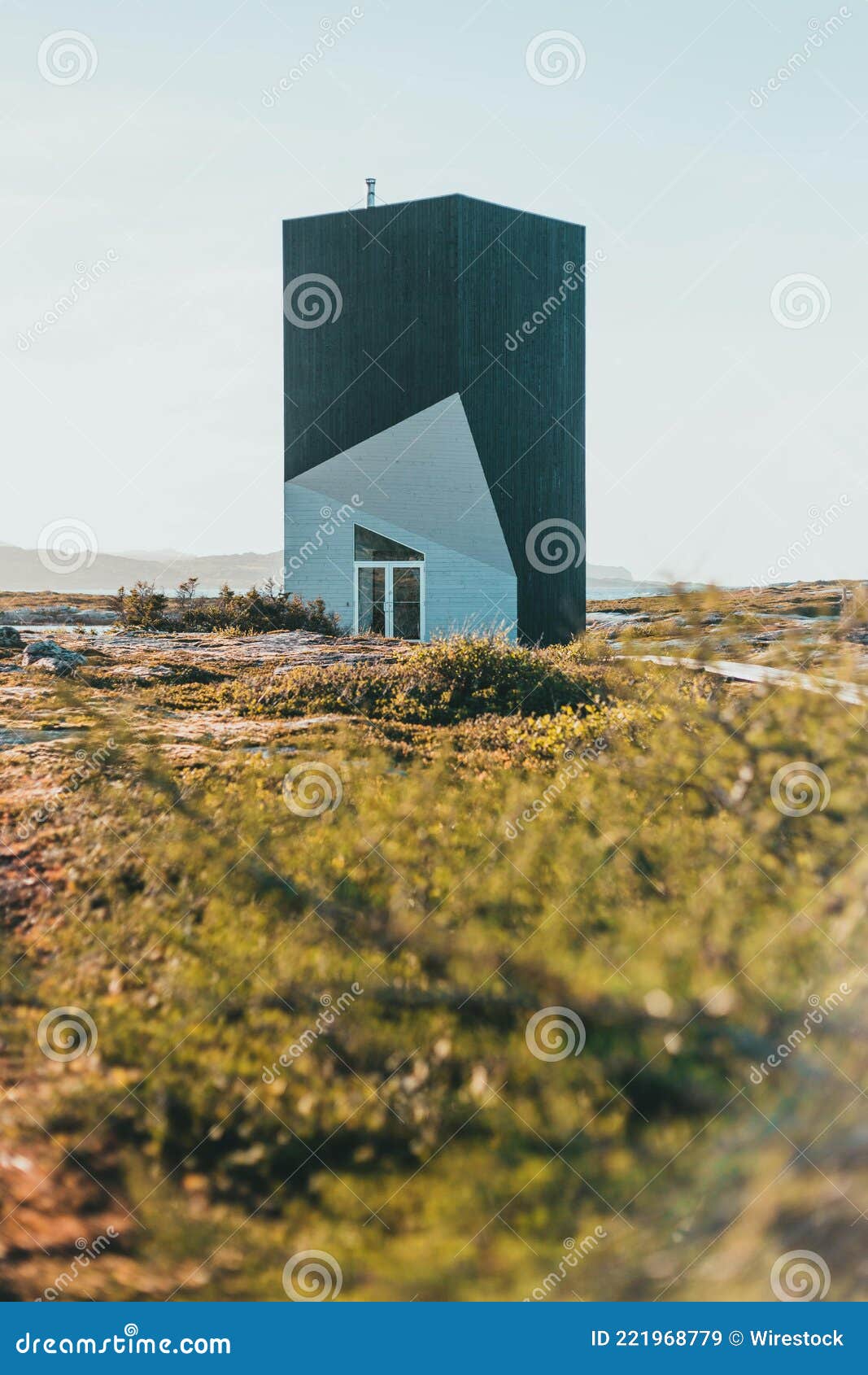 Abstract Square-shaped Building Isolated in Nature with Modern ...