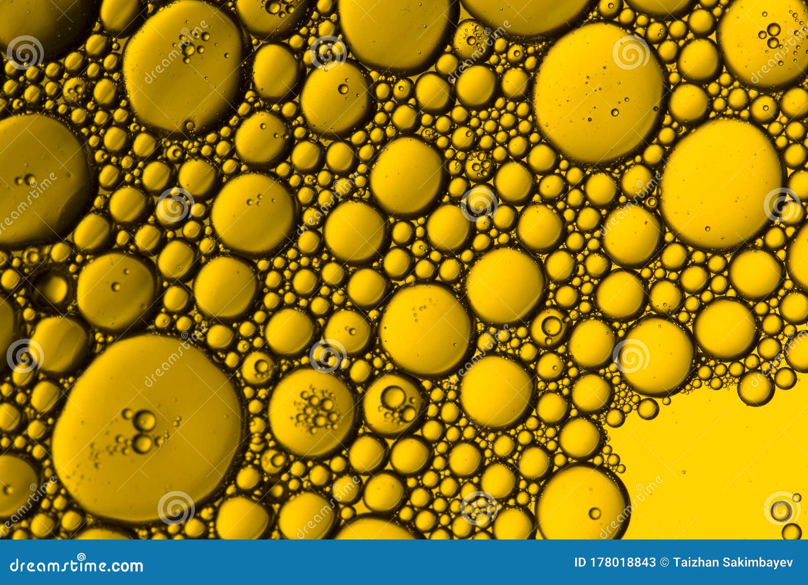 Abstract Yellow Water Bubbles Background. Bubbles Close Up Stock Image ...