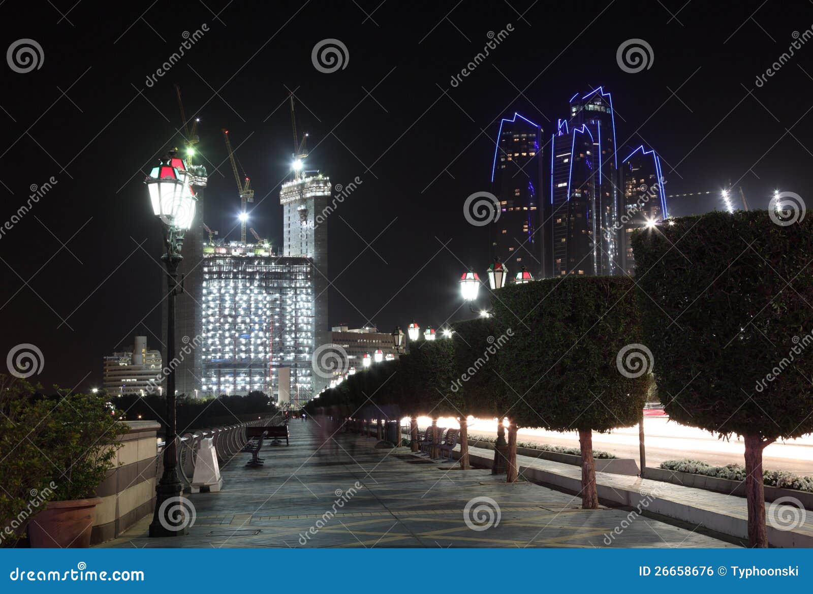Abu Dhabi Corniche at Night Stock Photo - Image of nighttime, downtown ...