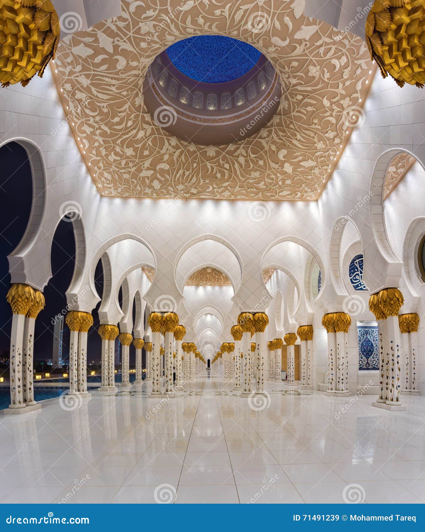 Abu Dhabi, De V.a.E, 8 Juni, 2015 Sheikh Zayed Mosque De 3de Grootste ...