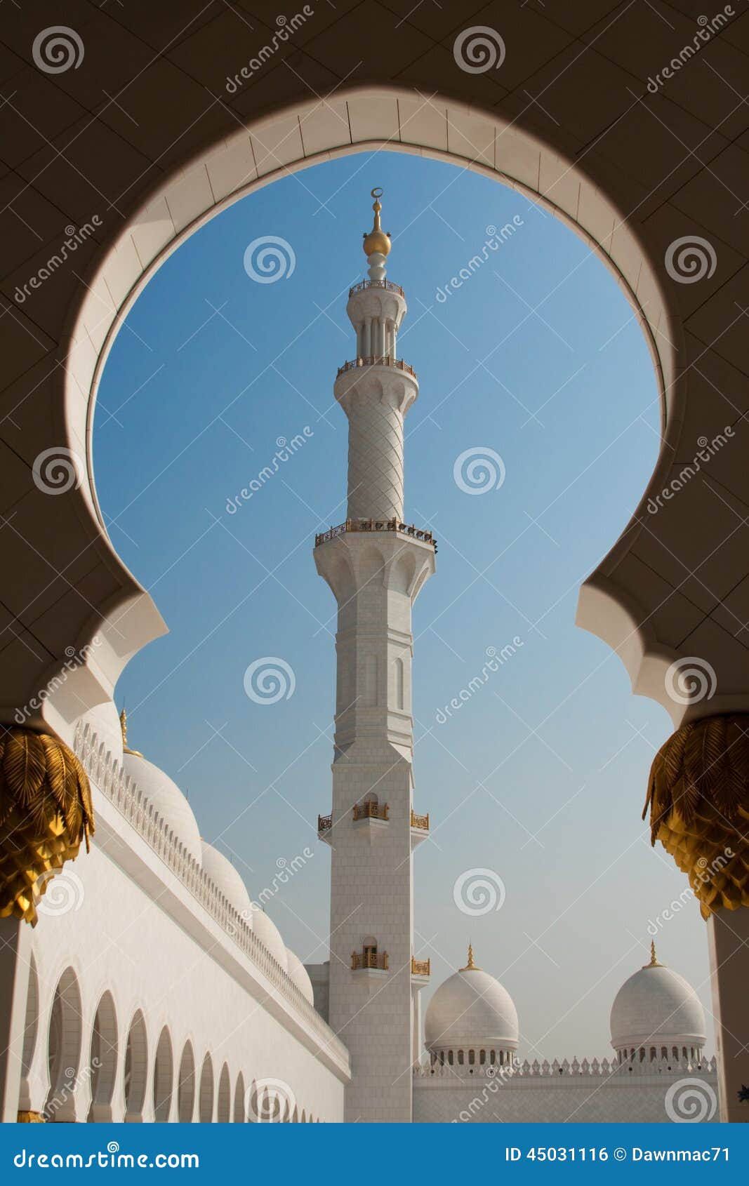 Abu-Dhabi Grand Mosque Minaret View through Archway Stock Photo - Image ...