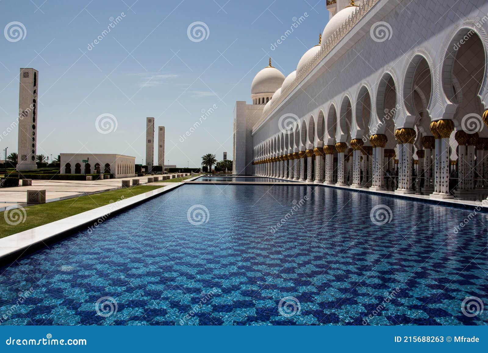 Abu Dhabi Mosque Sheikh Zayed Lateral View Stock Image - Image of ...