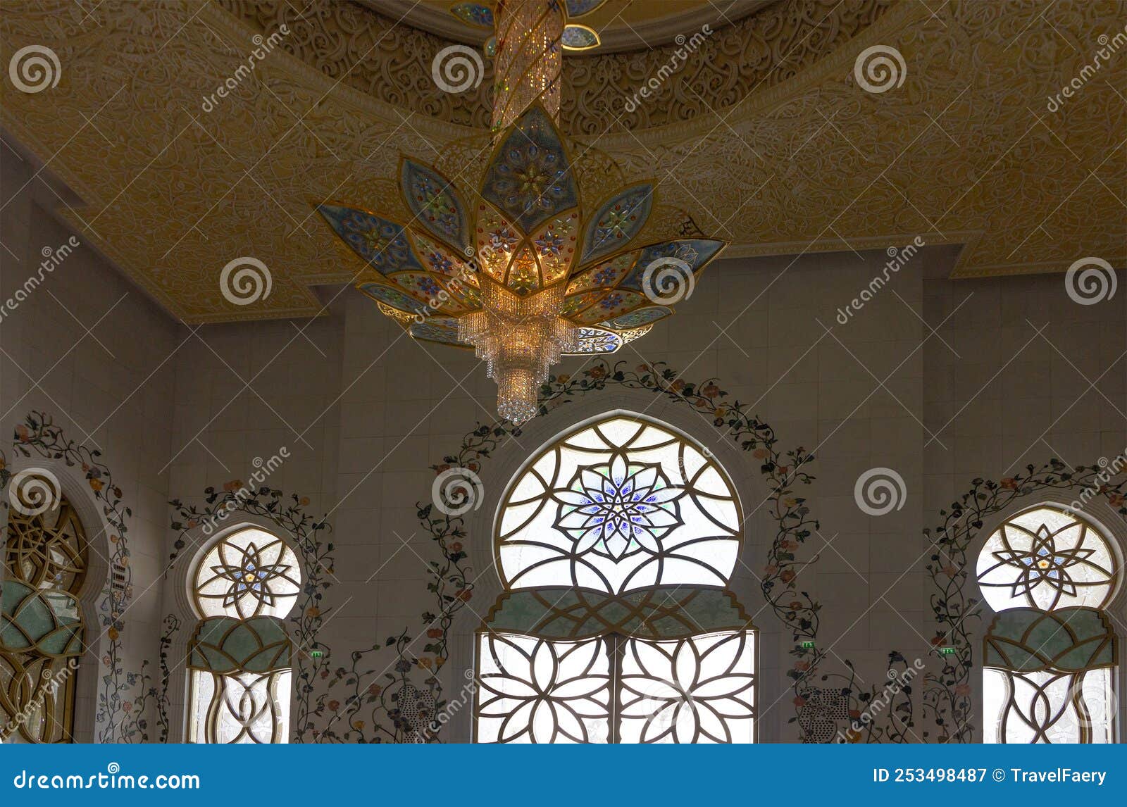 Abu Dhabi Uae : Sheik Zayed Grand Moschee Interior Redaktionelles ...