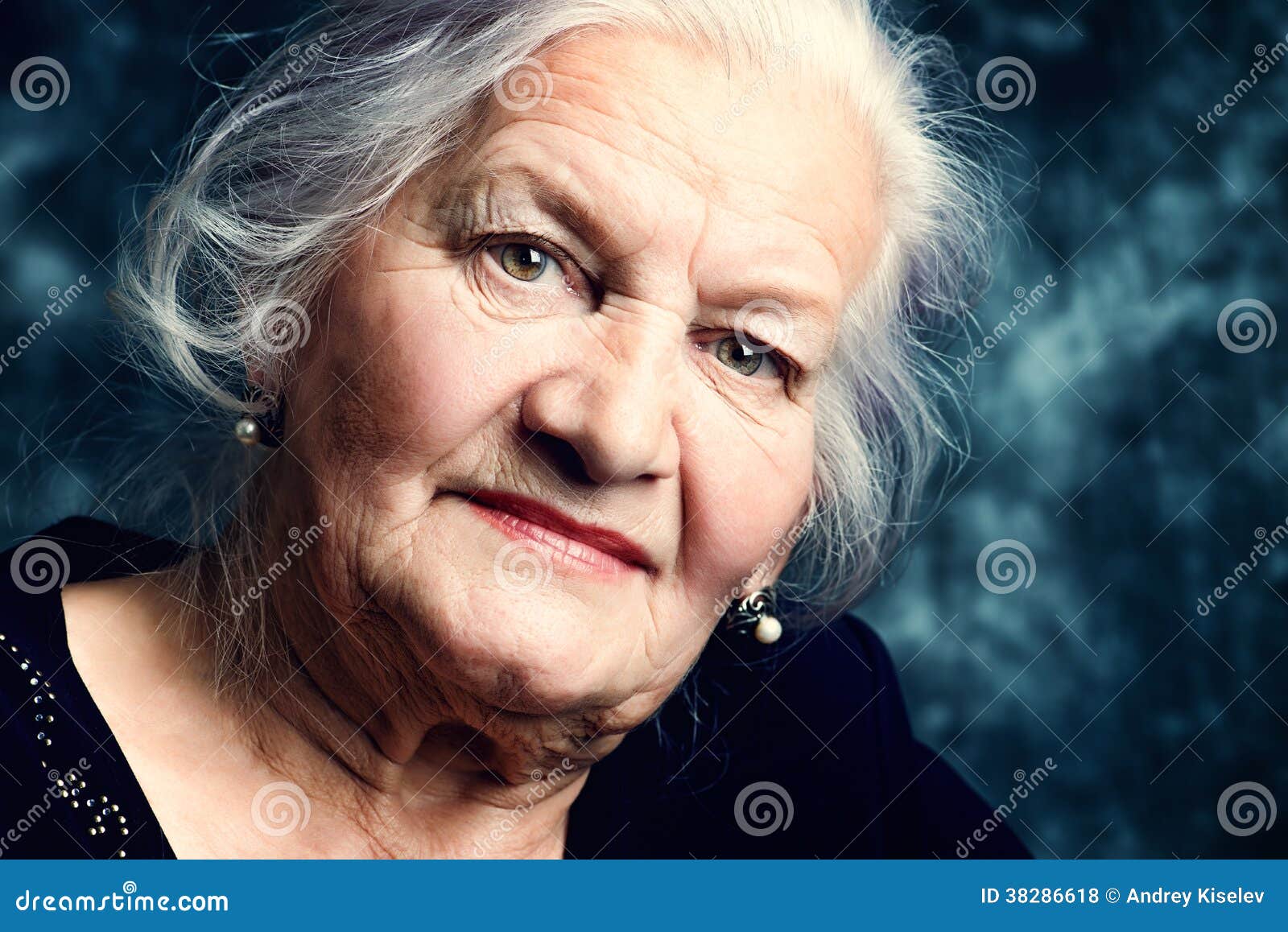 Abuela foto de archivo. Imagen de abuelita, lifestyle - 38286618