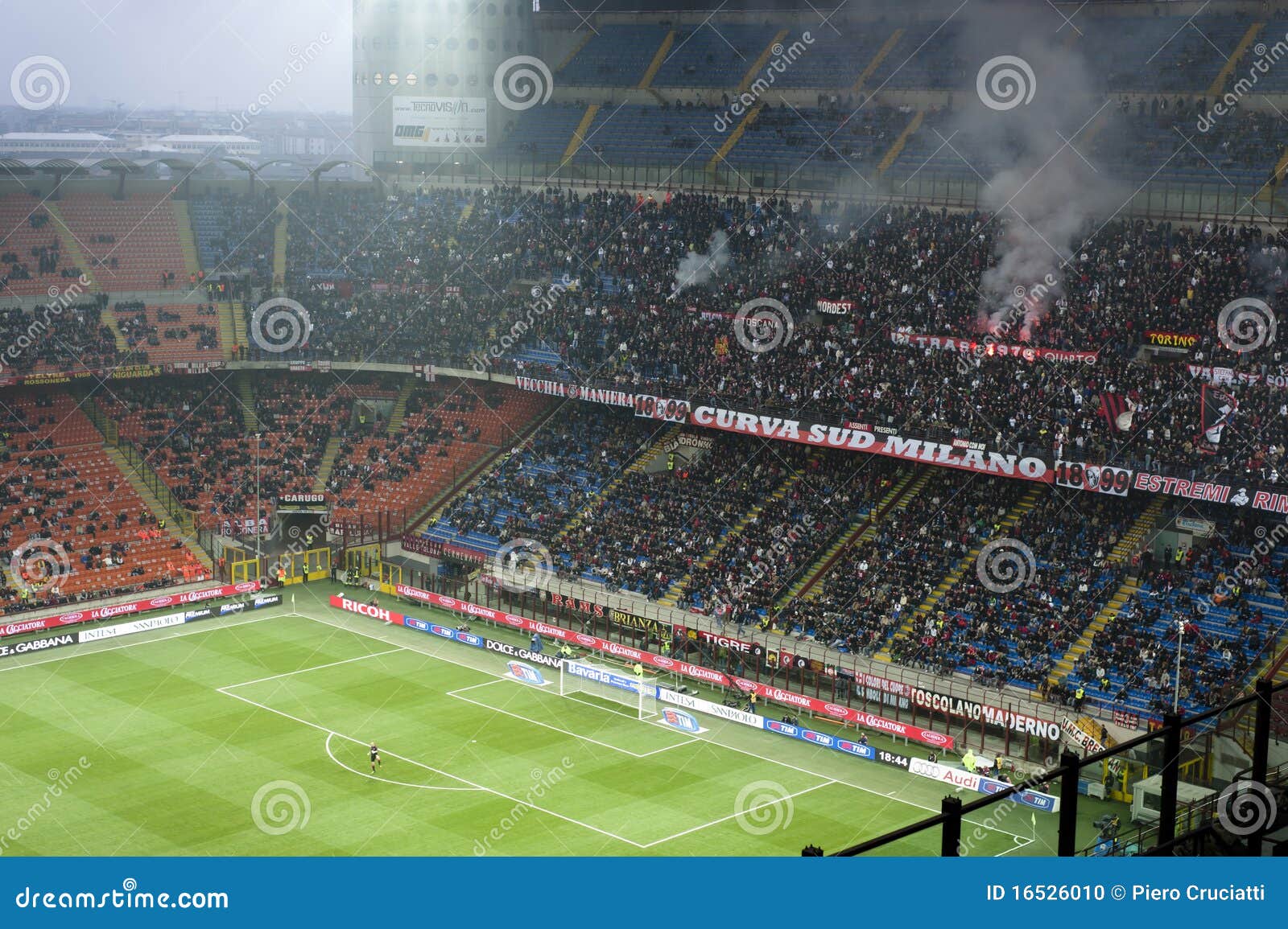AC Milan Ultras editorial image. Image of entertainment - 16526010