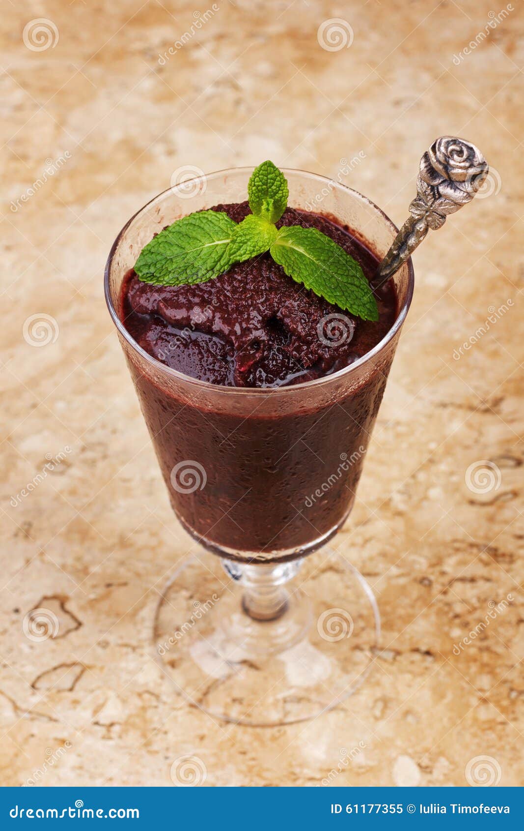 Acai Pulp in Glass with Fresh Mint Stock Image - Image of cream, juice ...