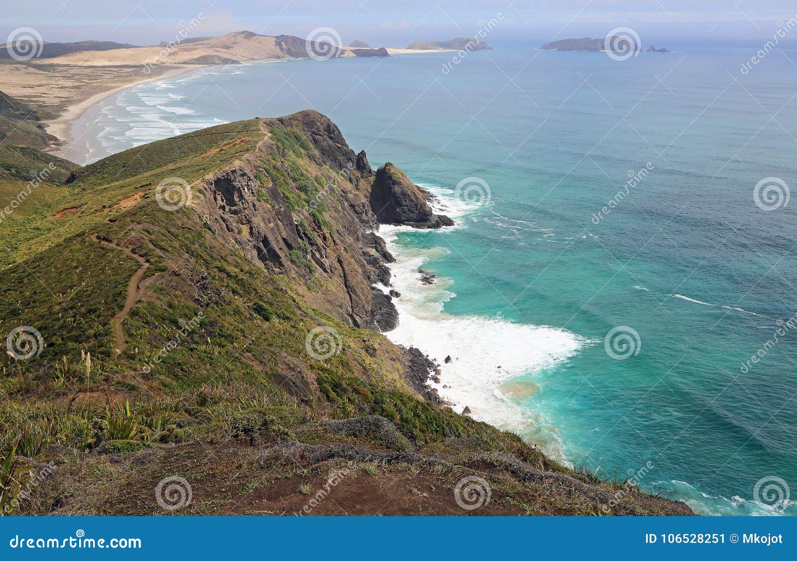 Acantilados Del Cabo Reinga Imagen de archivo - Imagen de cabo ...