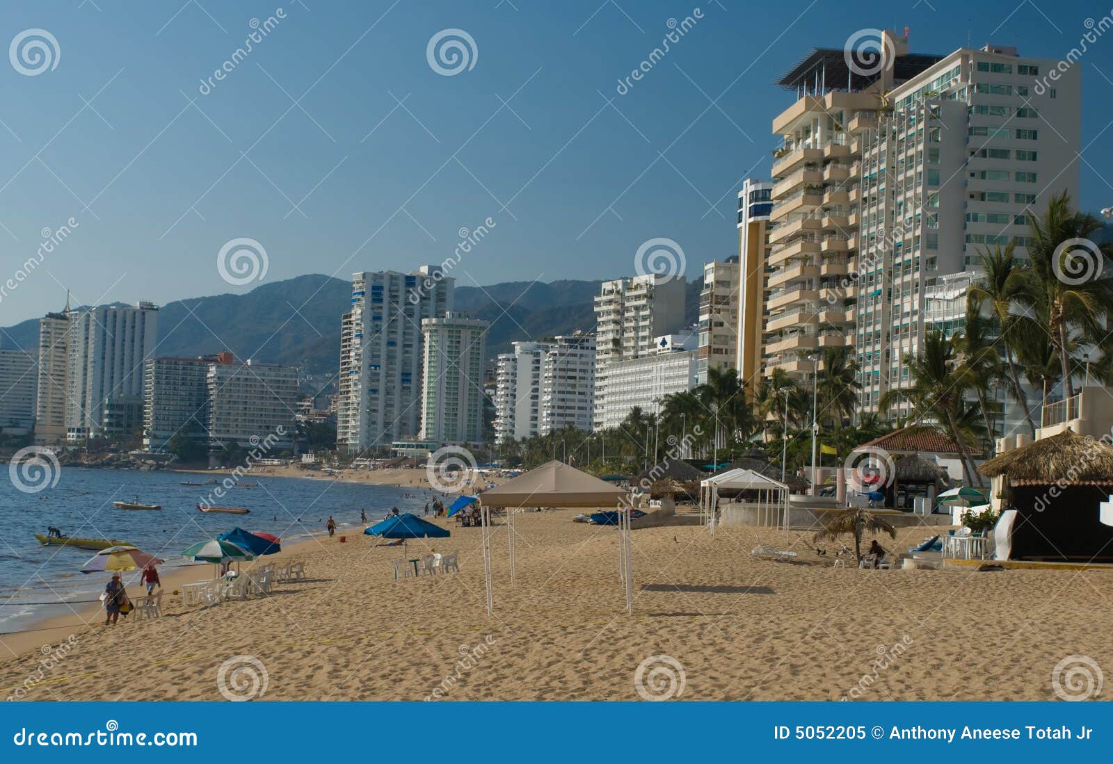 Acapulco Beach editorial image. Image of sunset, skyline - 5052205