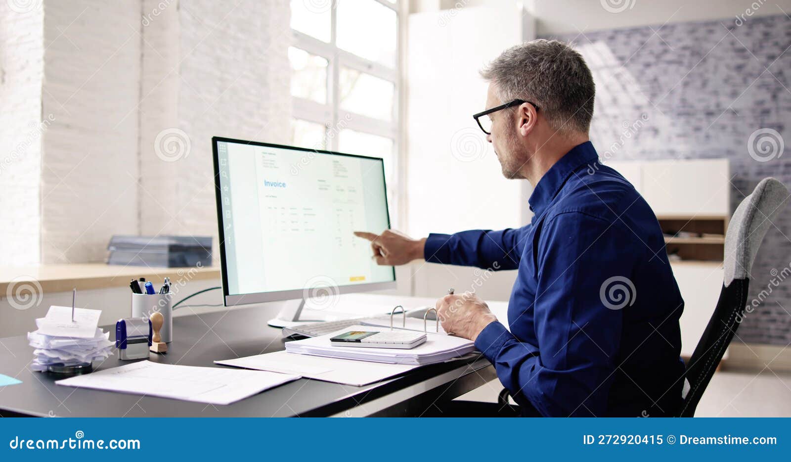 Accountant Using E Invoice Software at Computer Stock Image - Image of ...
