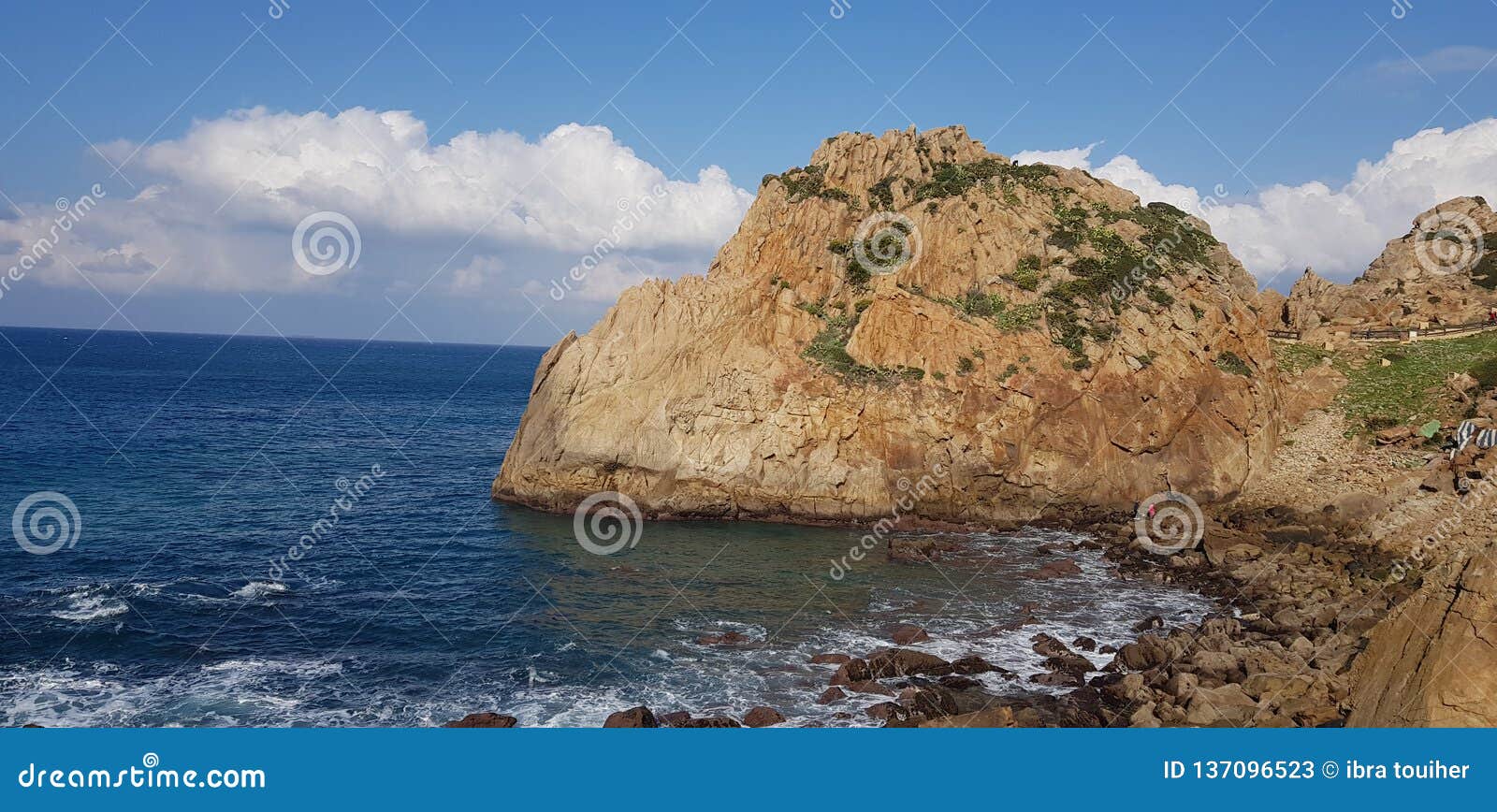 Achakar Tanger image stock. Image du afrique, maroc - 137096523