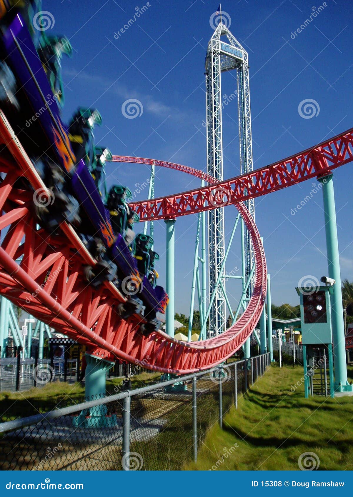 Achtbaan stock foto. Image of kustwacht, trilling, parken - 15308