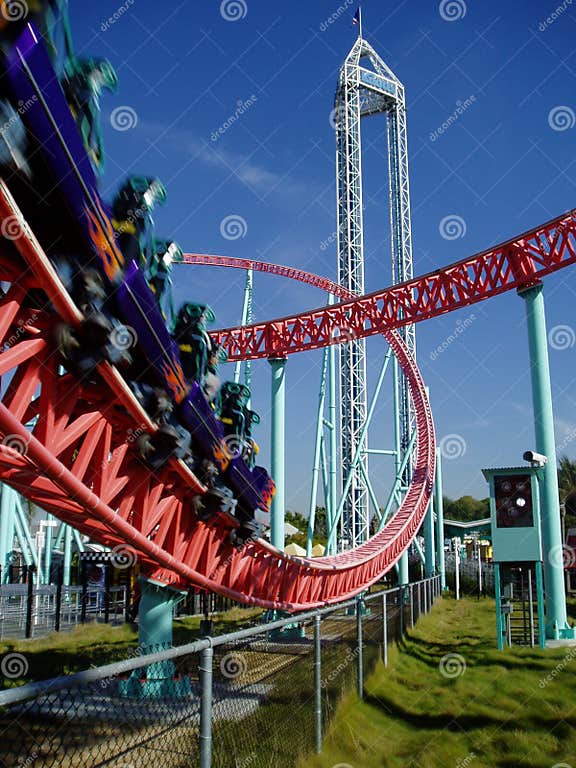 Achtbaan stock foto. Image of kustwacht, trilling, parken - 15308