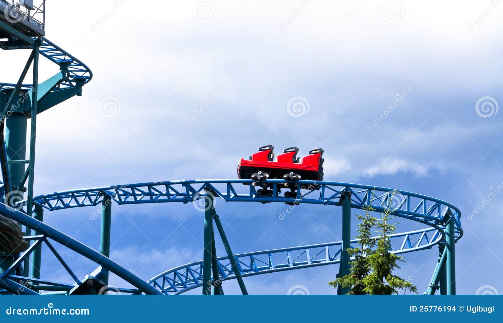 Achtbaan stock foto. Image of wolken, wolk, gevaar, veiligheid - 25776194