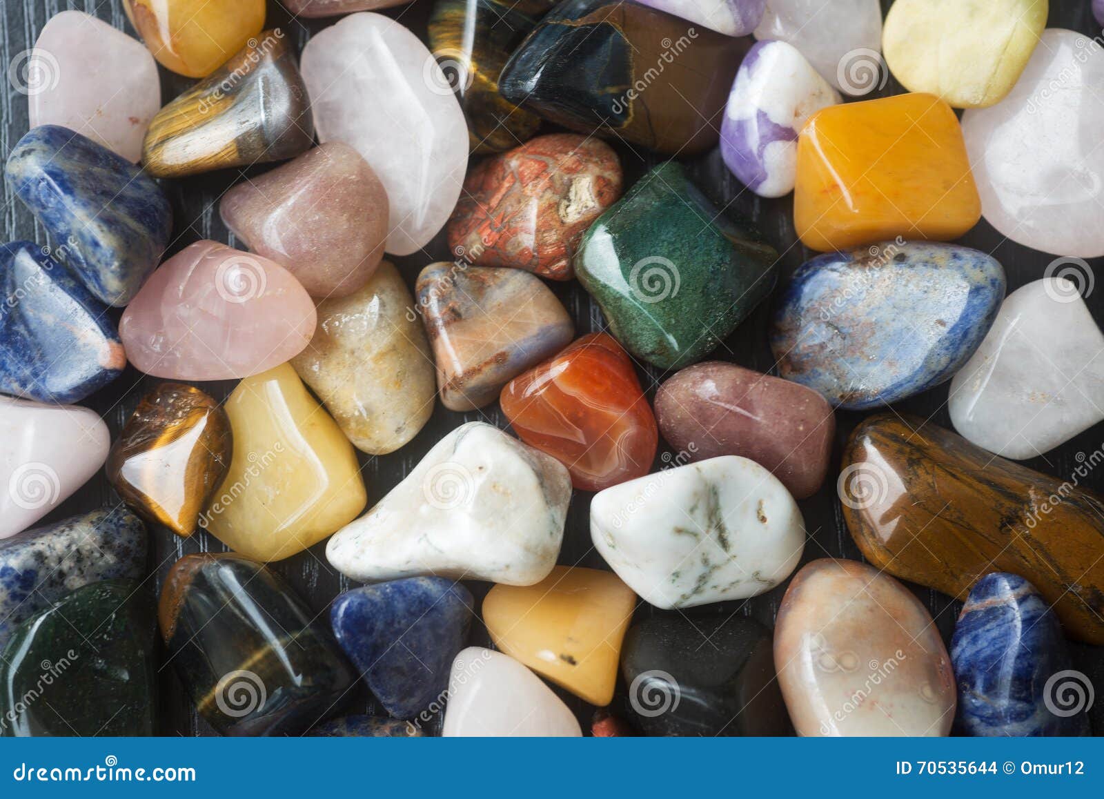 Achtergrond Van Opgepoetste Gekleurde Halfedelstenen Stock Foto - Image ...