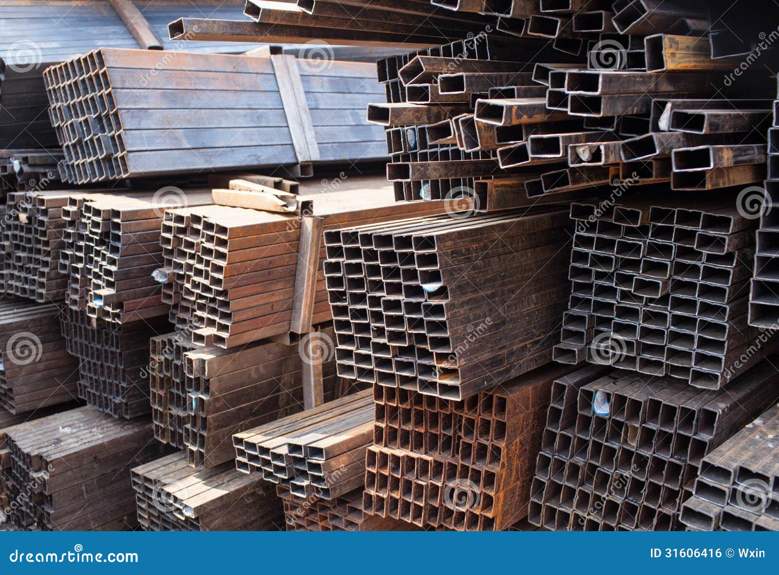 Acier photo stock. Image du tube, agencement, métal, approvisionnement ...