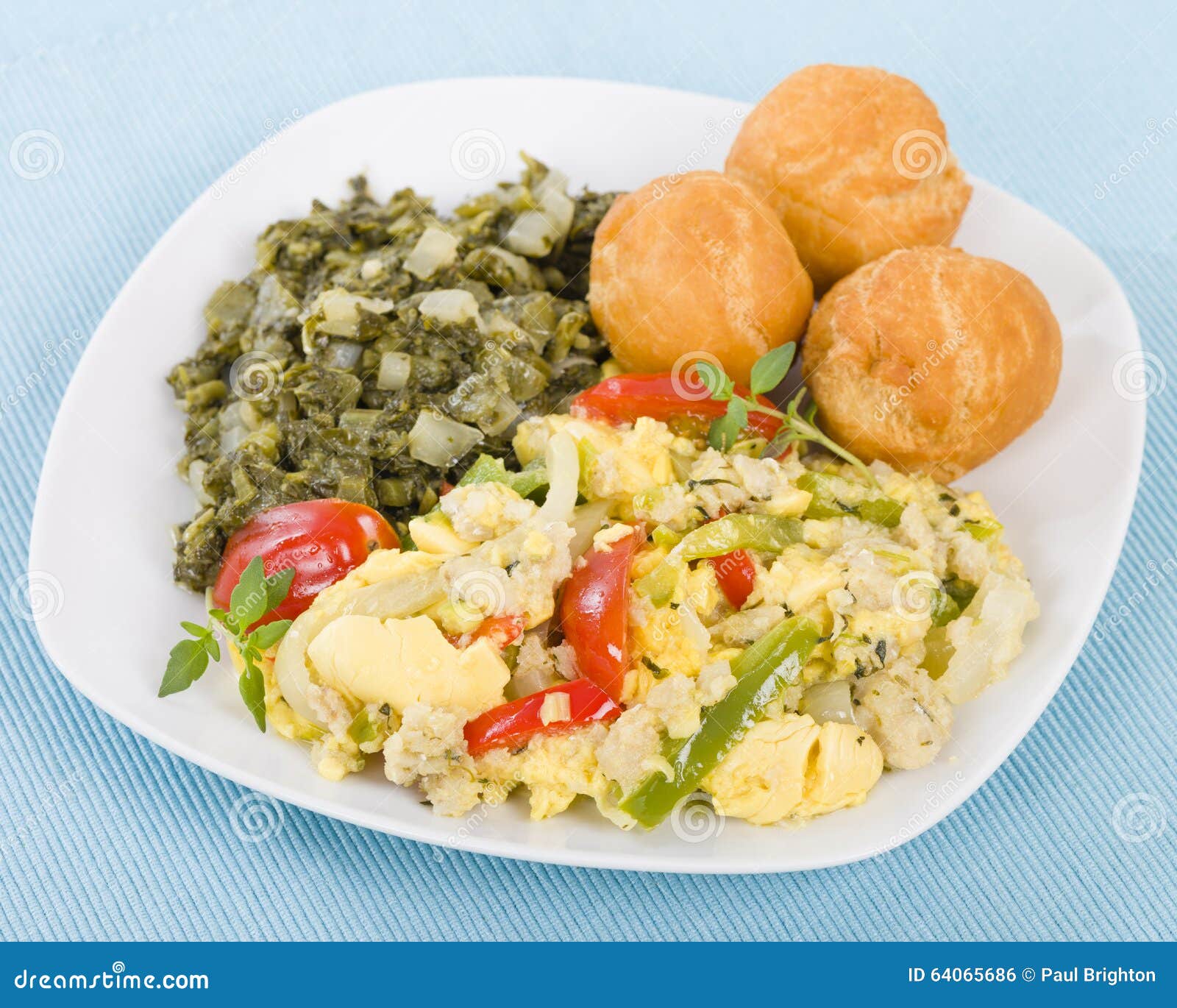 Ackee et Saltfish photo stock. Image du boulettes, fond - 64065686