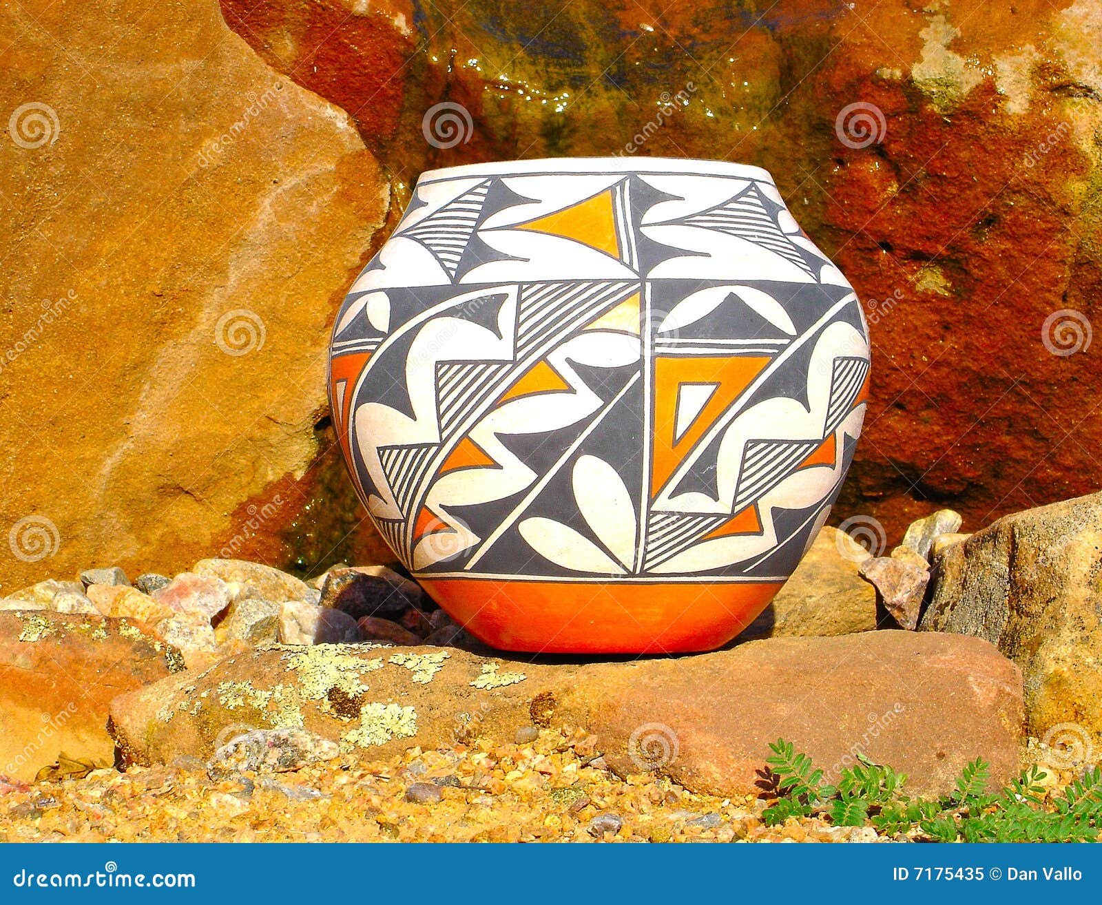 Acoma Pottery stock image. Image of pretty, native, lovely - 7175435