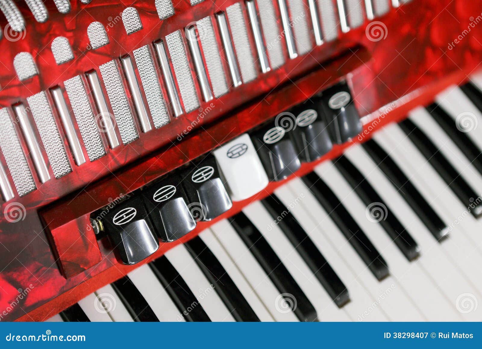 Acordeón imagen de archivo. Imagen de acordes, airflow - 38298407