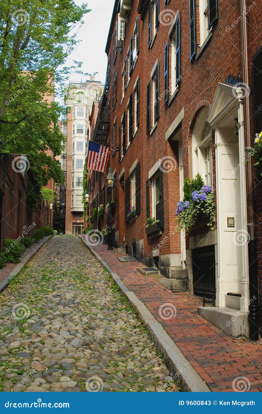 Acorn Street in Boston stock image. Image of beacon, america - 9600843