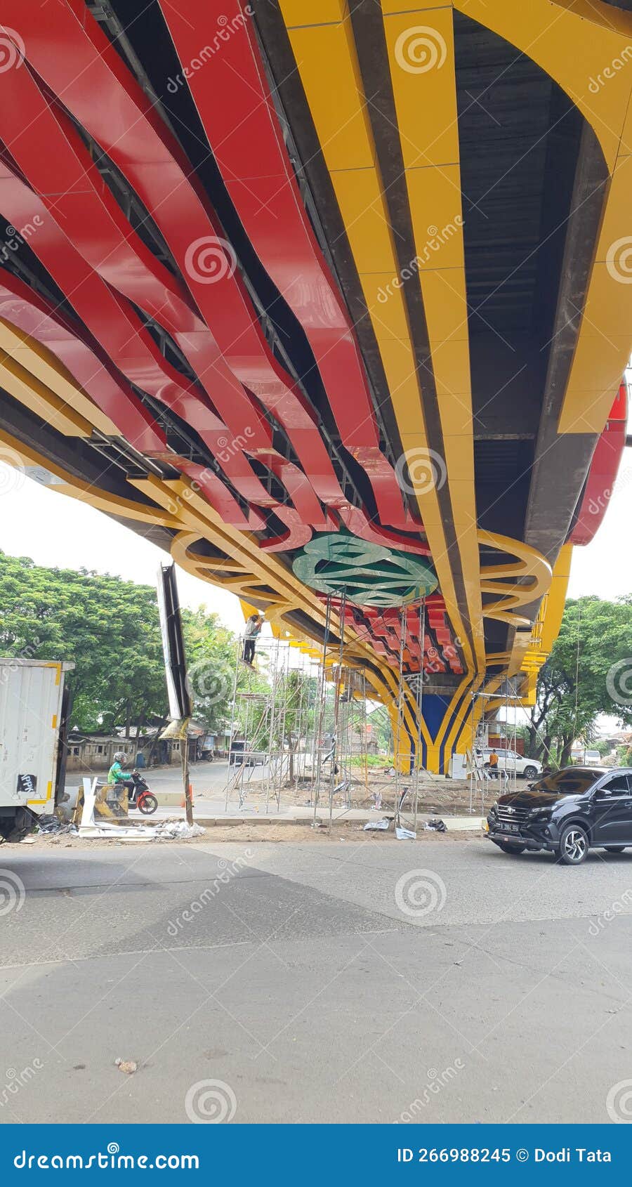 ACP Cover Bridge editorial image. Image of coated, colored - 266988245